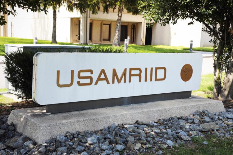 USAMRIID Scientist Wins AMSUS Research and Development
